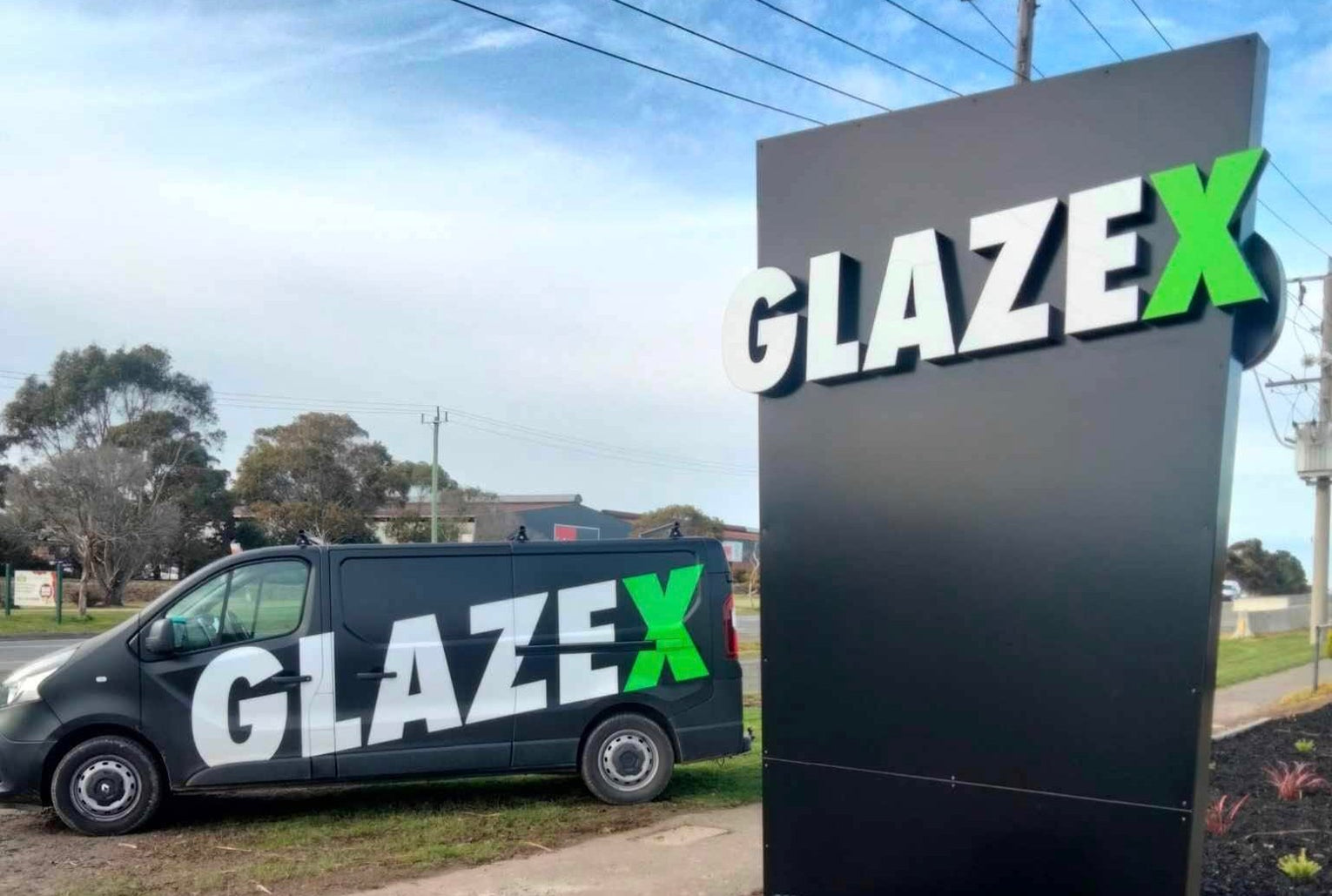GlazeX Bathware + Glazing